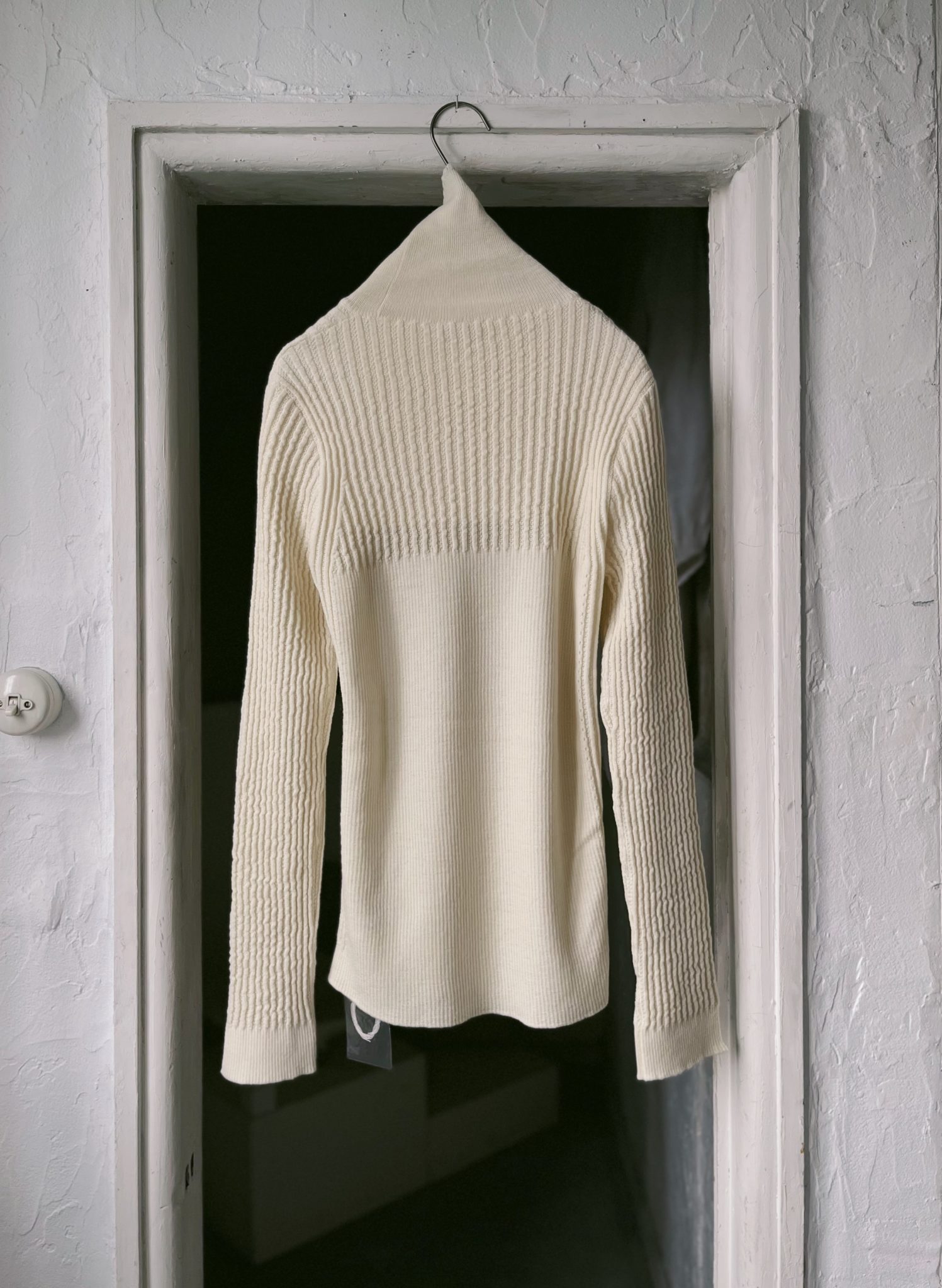 turtleneck sweater-To exist:存在すること- | oeuf.f