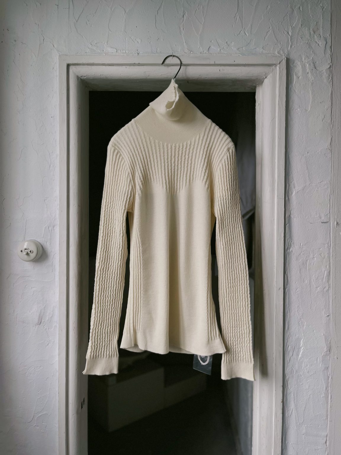 turtleneck sweater-To exist:存在すること- | oeuf.f